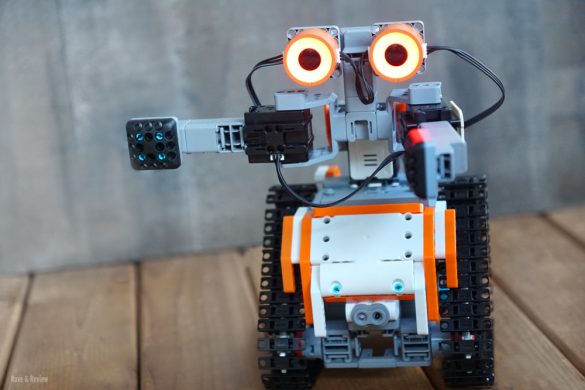 Build, code & play with JIMU Robots - Rave & Review