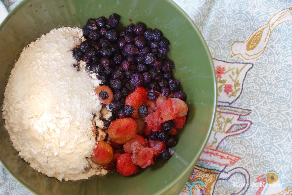 3 ingredient berry pie crust with self rising flour - Rave & Review