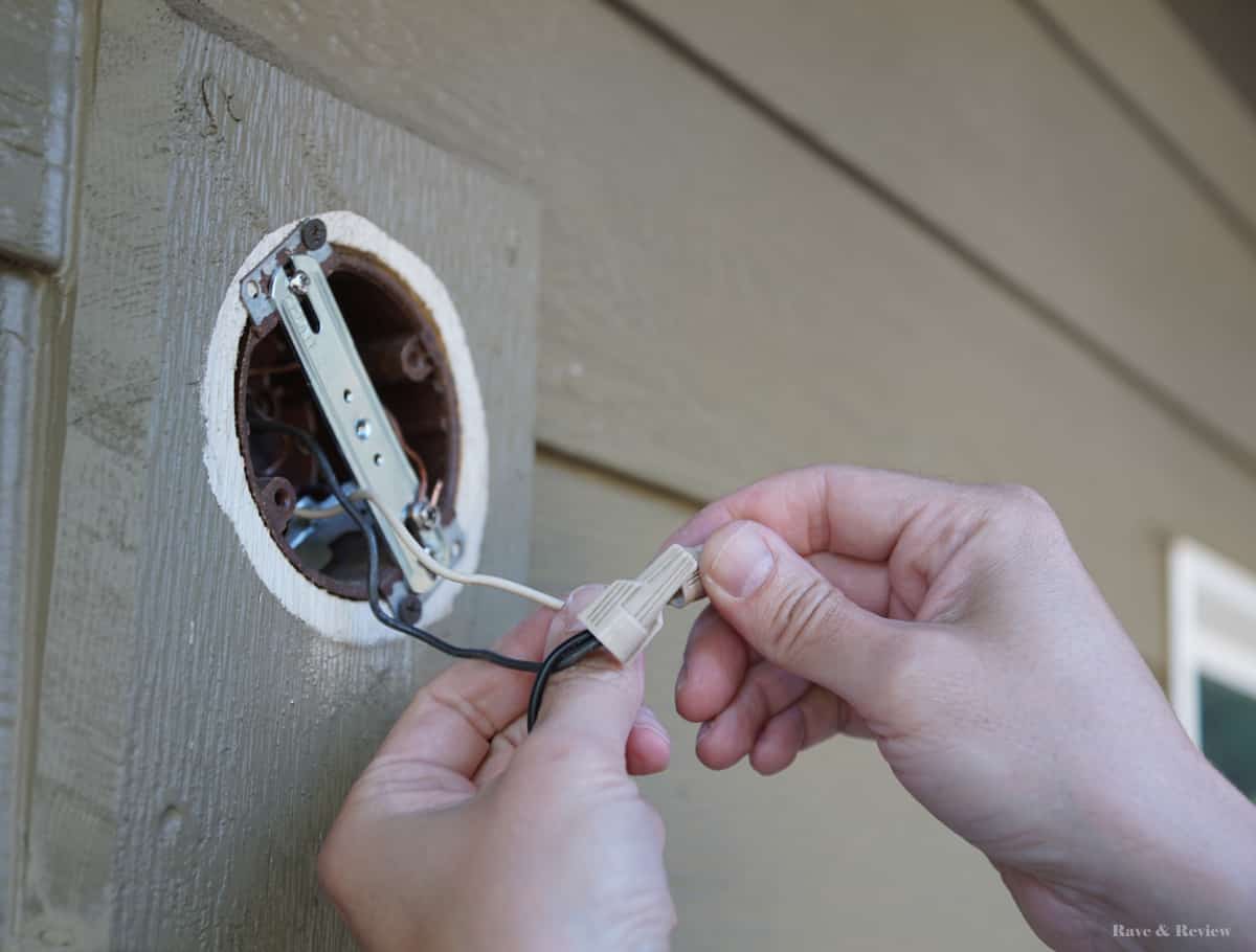 Smart security with the MAXIMUS Camera Floodlight - Rave & Review