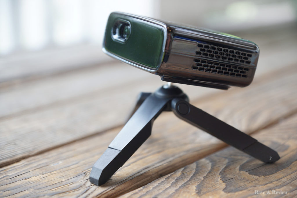 Go micro with the Philips PicoPix Micro PPX320 Wireless DLP Projector ...